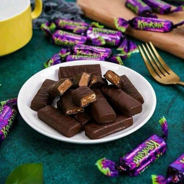 Kẹo Socola Tím Krokant Đậu Phộng 500g của Nga